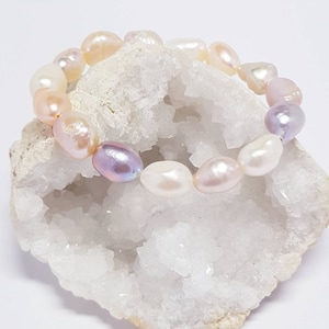 Multi-colour Freshwater Cultured Baroque Pearl Stretch Bracelet. Made ...