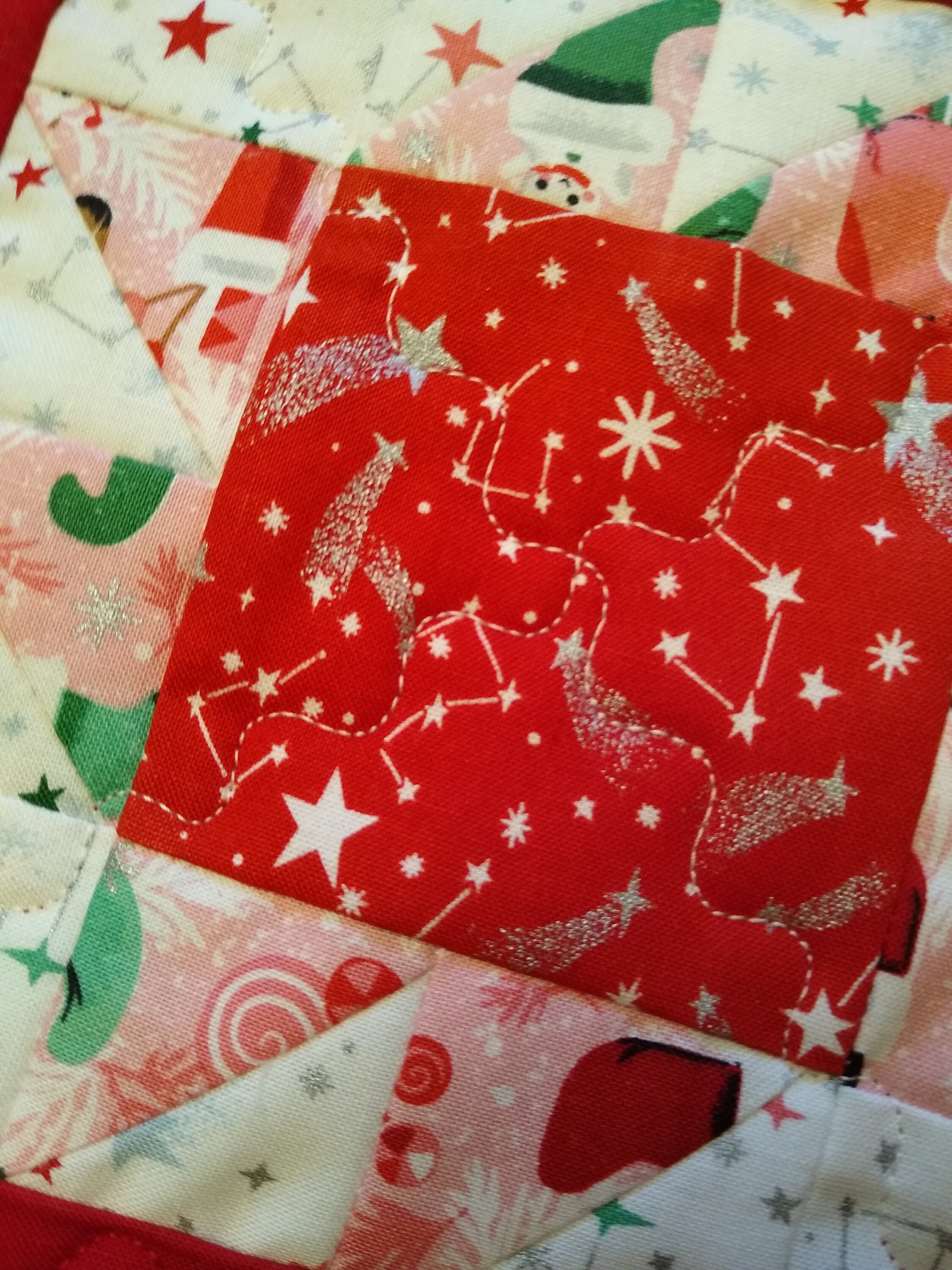 Holiday Table Topper - Etsy