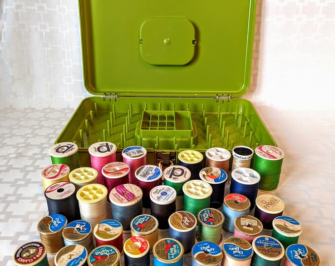 Vintage Sewing Box With Contents Green Wilson Wil-hold Thread Case USA ...