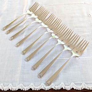 Vintage 53 Piece Oneida Prestige Plate "bordeaux" Silverplate Flatware Set Complete Service for ...