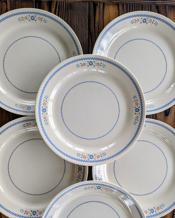 Vintage Corelle Side/salad Plates Set of 8 Corelle Needlepoint | Etsy