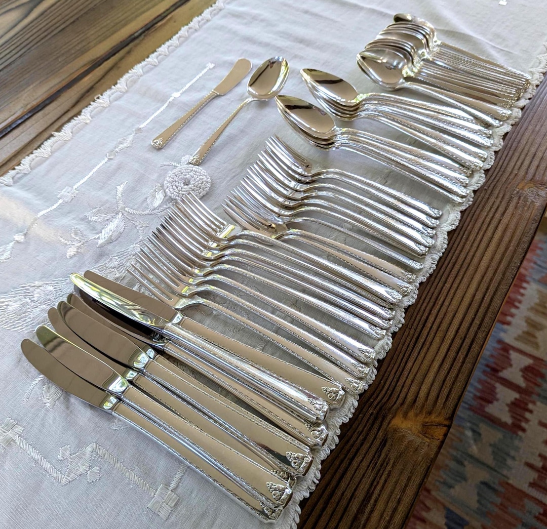 Vintage 53 Piece Oneida Prestige Plate "bordeaux" Silverplate Flatware Set Complete Service for ...