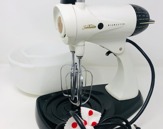Sunbeam Mixmaster Model 12 Stand Mixer With Two Glasbake Bowls 1950s ...