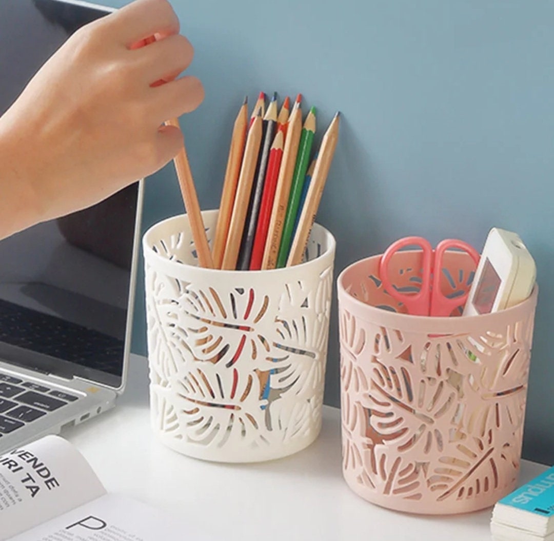 1pc Creative Hollow Leaf Pen Holder, Simple Desktop Organizer ...