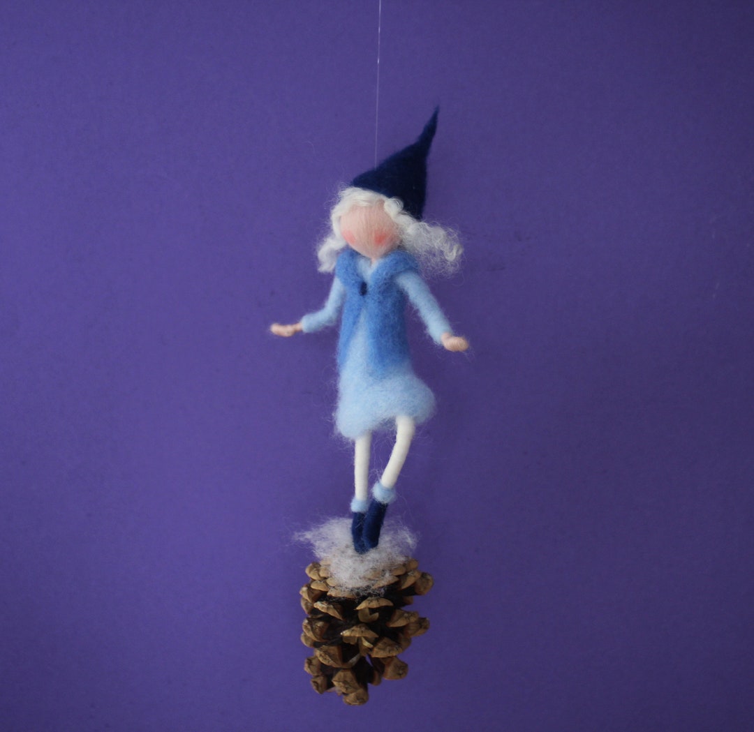 Wichtel Winter Kobold Nisse Felt Figure Pine Cone Winter Decoration ...