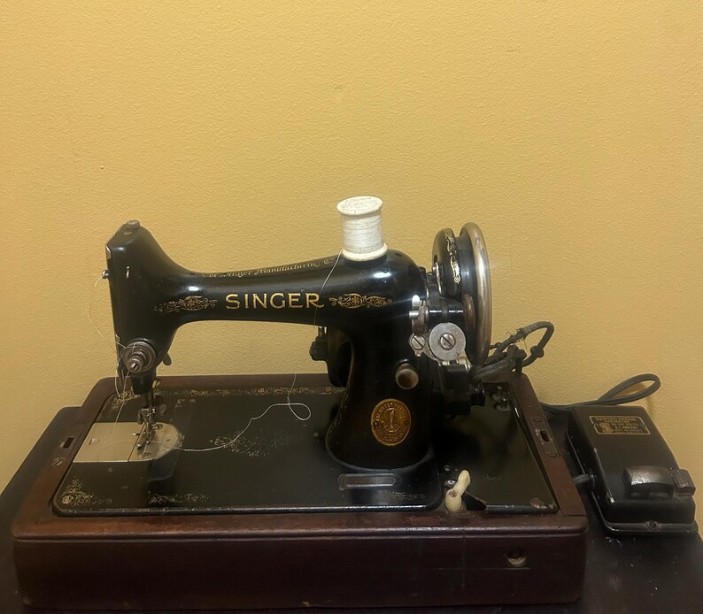 Vintage 1920,s Singer Sewing Machine - Etsy