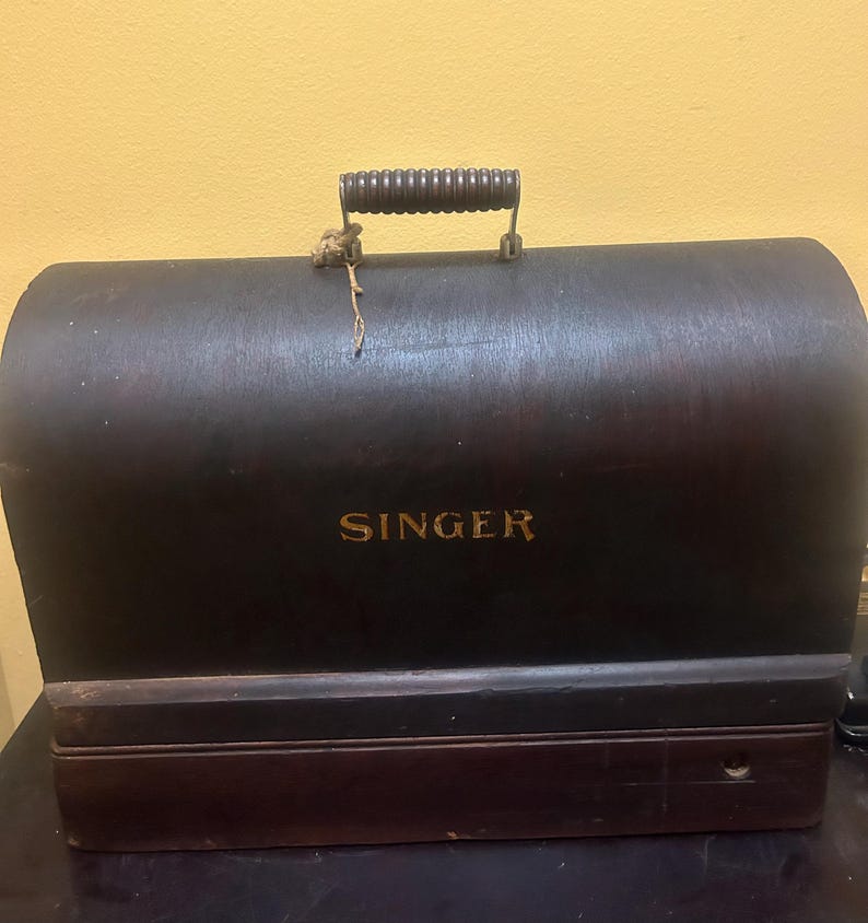 Vintage 1920,s Singer Sewing Machine - Etsy
