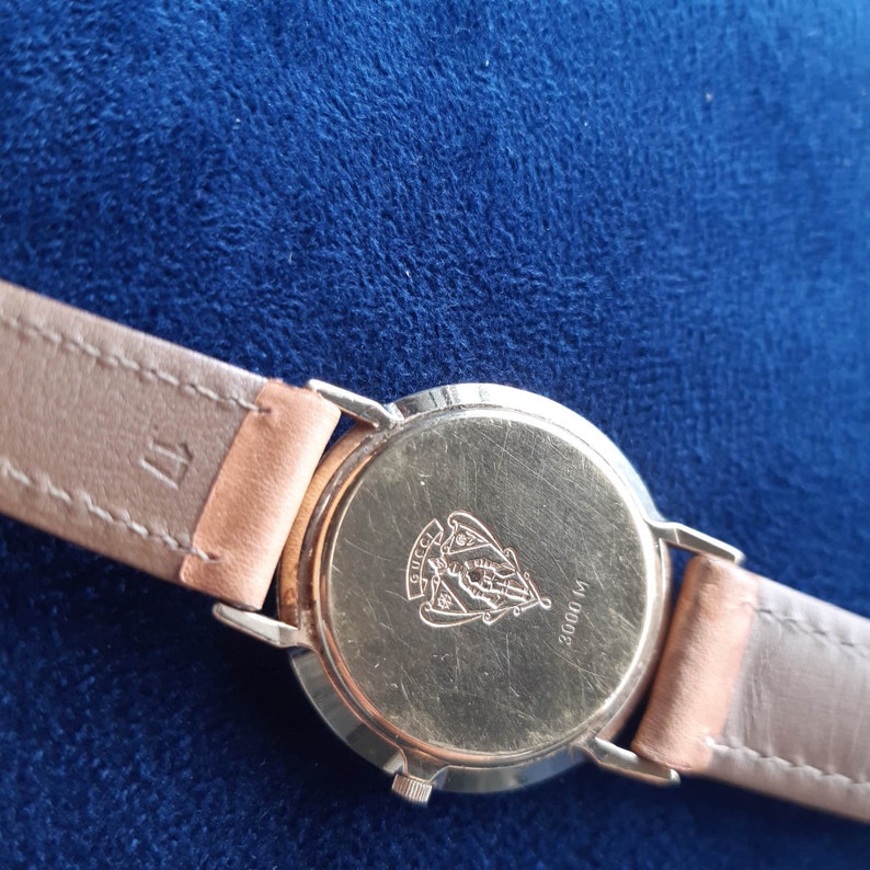 Gucci 3000M Watch Authentic Gucci Quartz Watch Green Red - Etsy