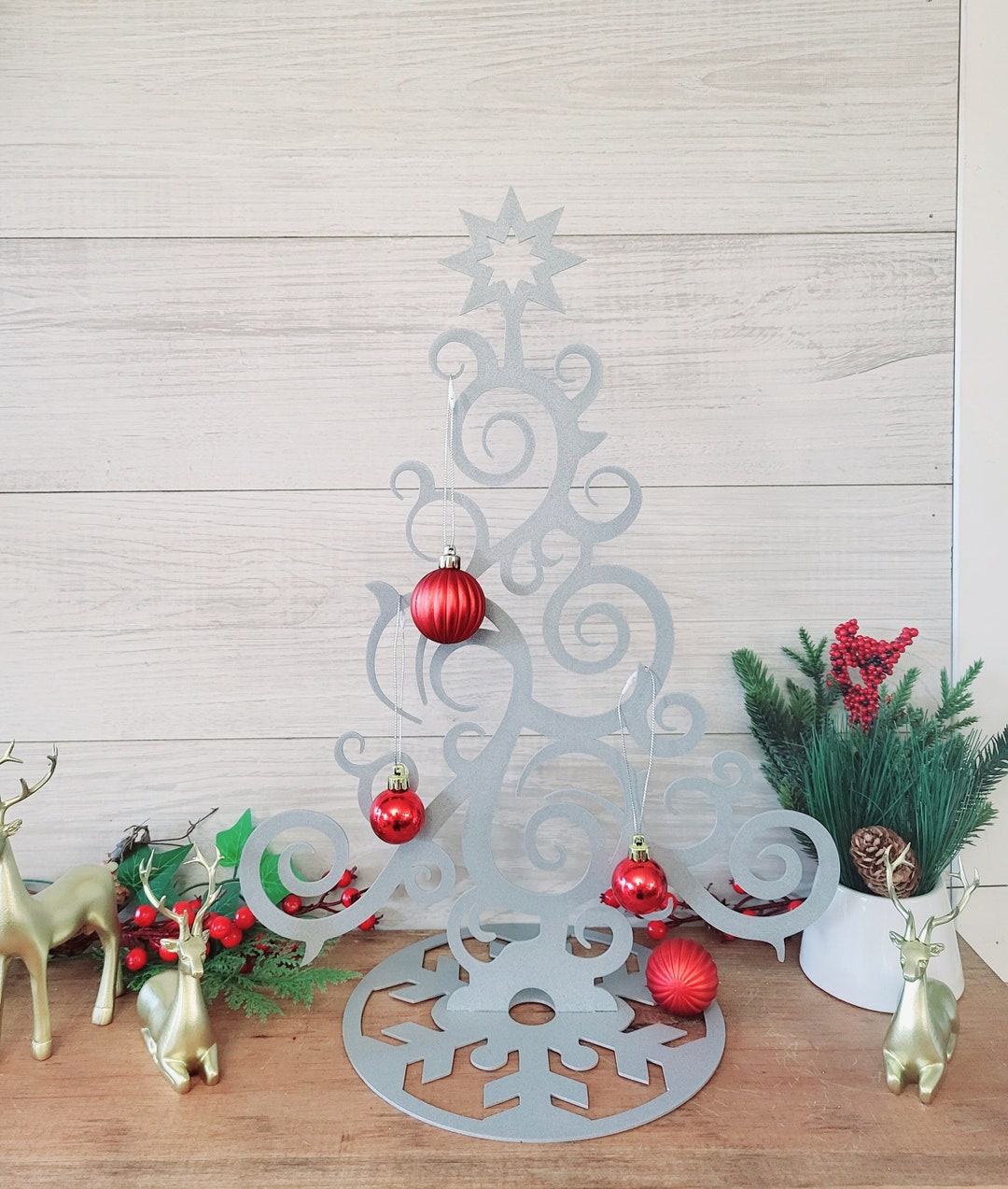 Metal Christmas Tree | Freestanding Christmastree | Swirly Christmas ...