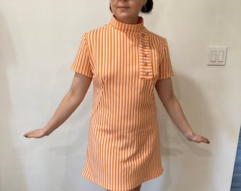 White/red Gingham Trim 1960’s Vintage Shift Dress - White/red Gingham ...