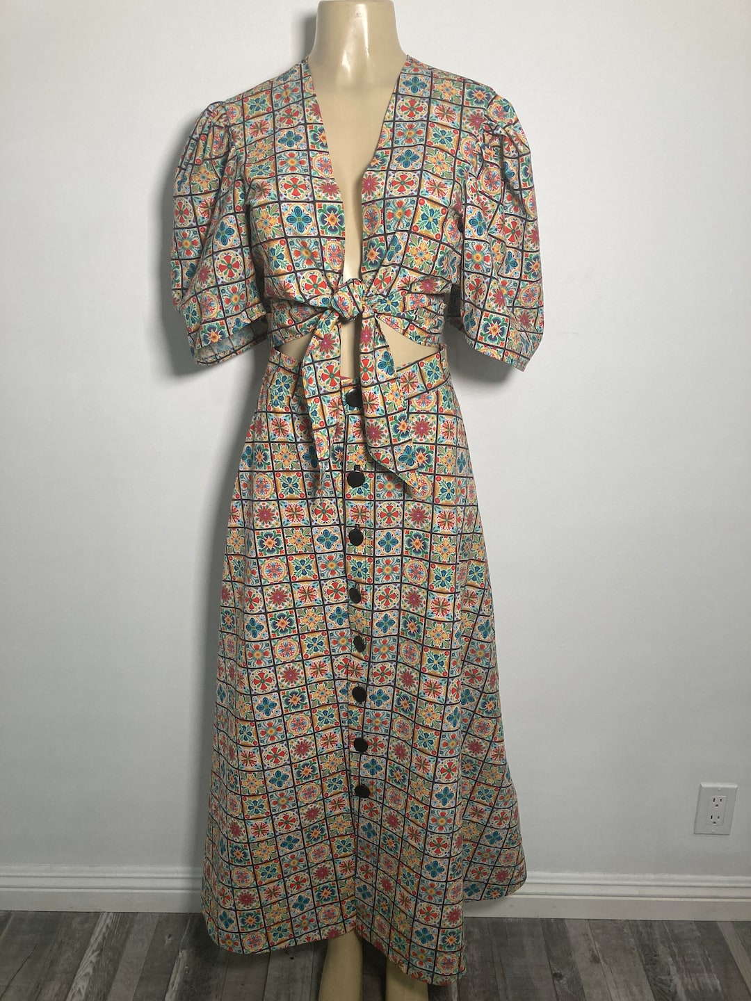 Button Front Maxi Skirt With Tie Front Blouse in Tiles Hispanic ...