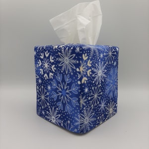 Tissue Box Cover, Snowflakes, White on Blue, Snowflakes Fabric Cover ...
