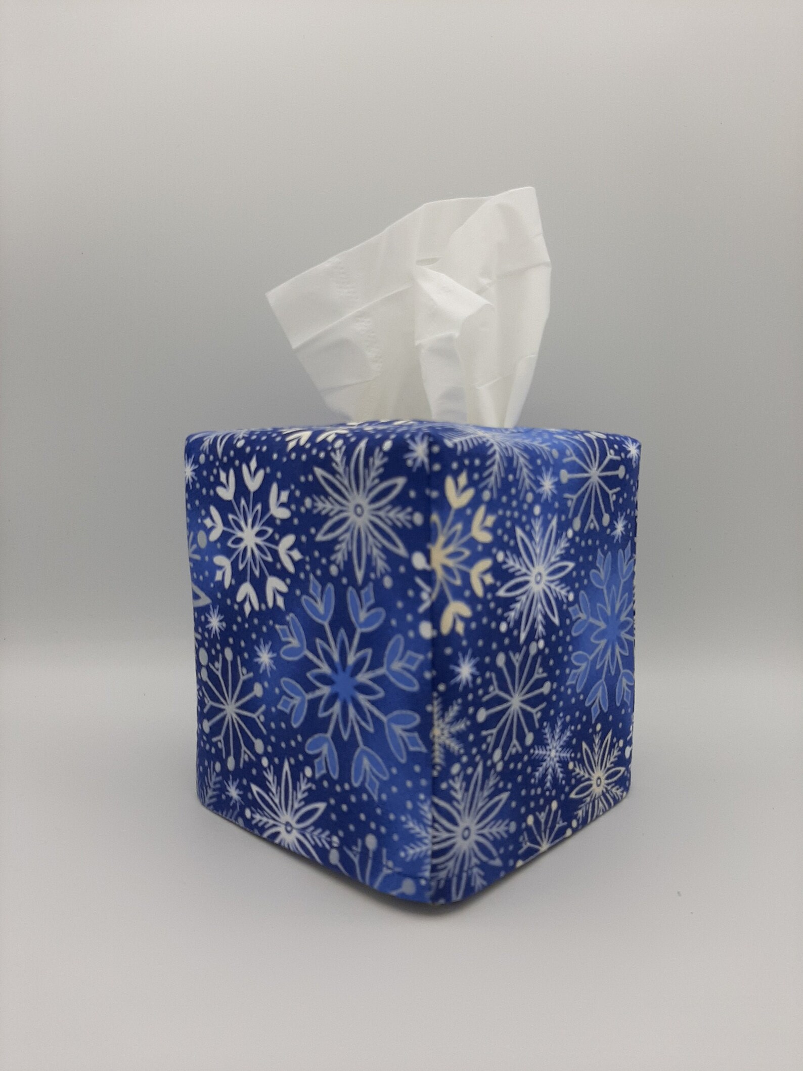 Tissue Box Cover Snowflakes White on Blue Snowflakes Fabric - Etsy