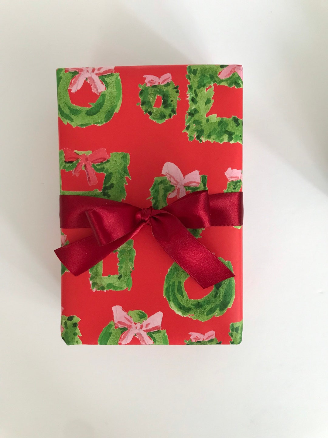 Wrapping Paper: Red Holiday Wreaths {christmas, Holiday, Gift Wrap} - Etsy