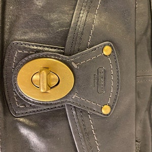 COACH Legacy Shoulder Bag Strap Black Vachetta Leather: Zip Turn-lock ...