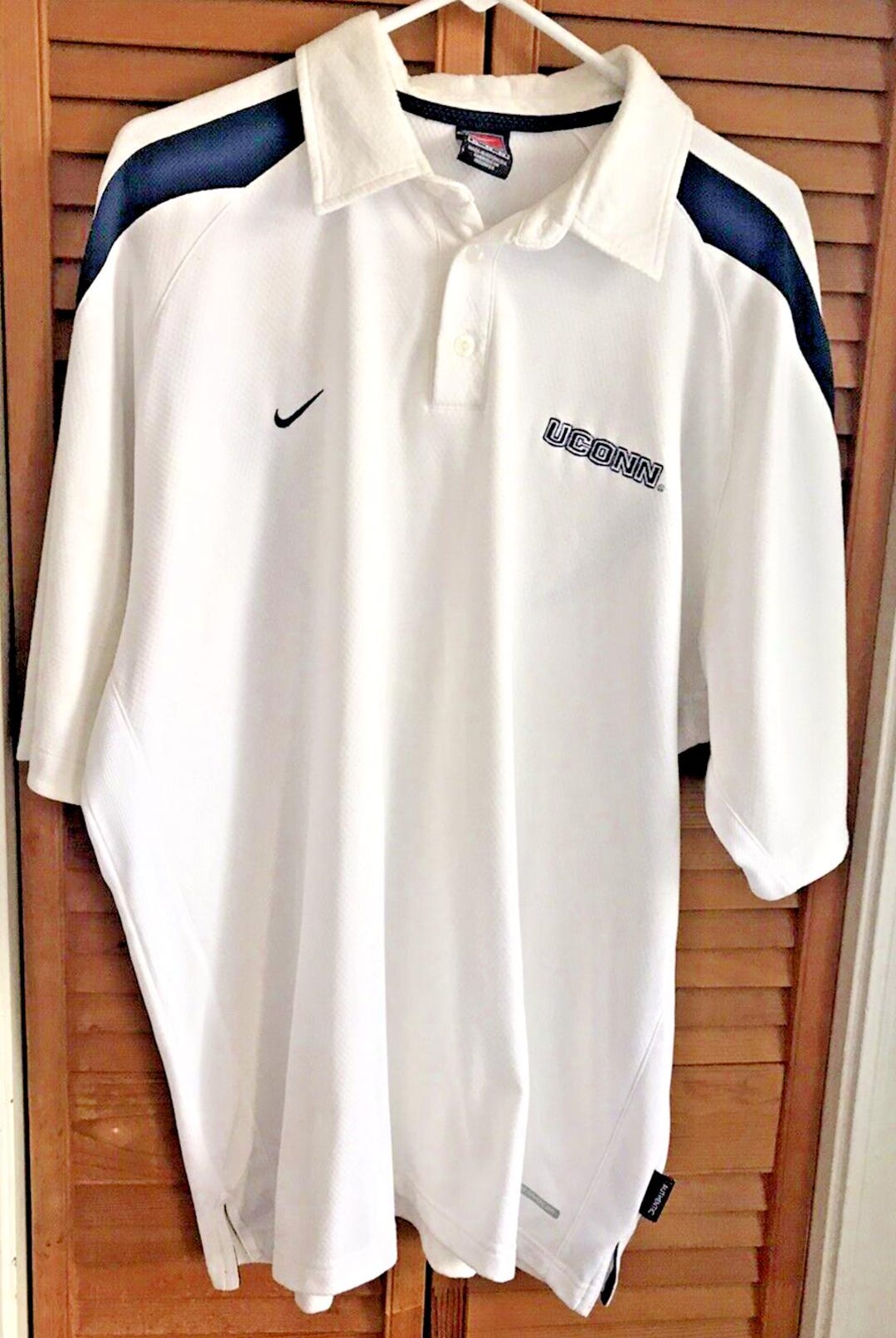 VINTAGE Men's White/blue Uconn Huskies Polo Shirt Nike Sphere Dry Team ...