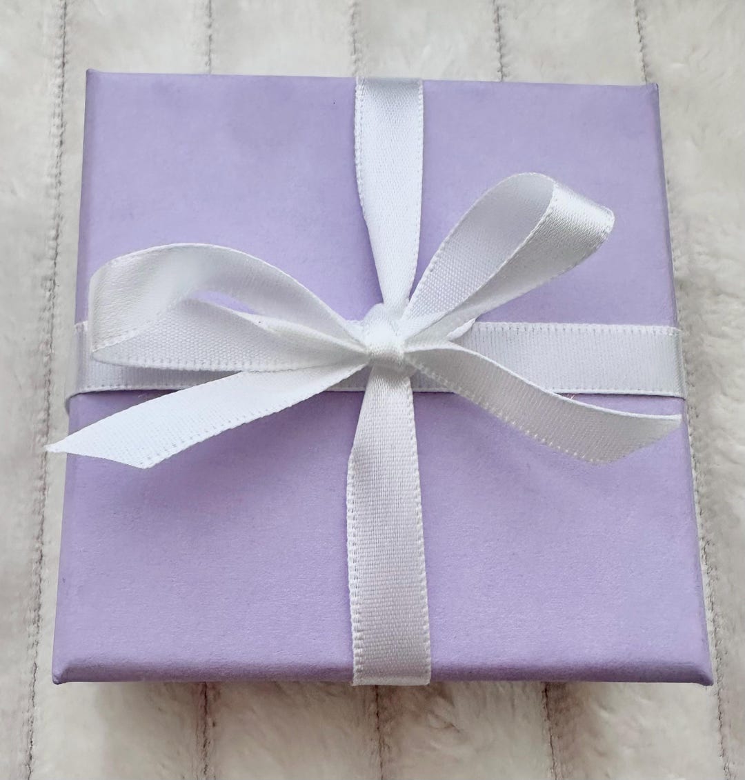 Add On: Memento Gift Box With Ribbon Bow - Etsy