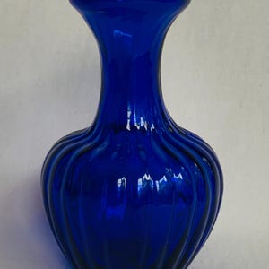 Blenko Art Glass Cobalt Blue Ribbed Bud Vase - Etsy