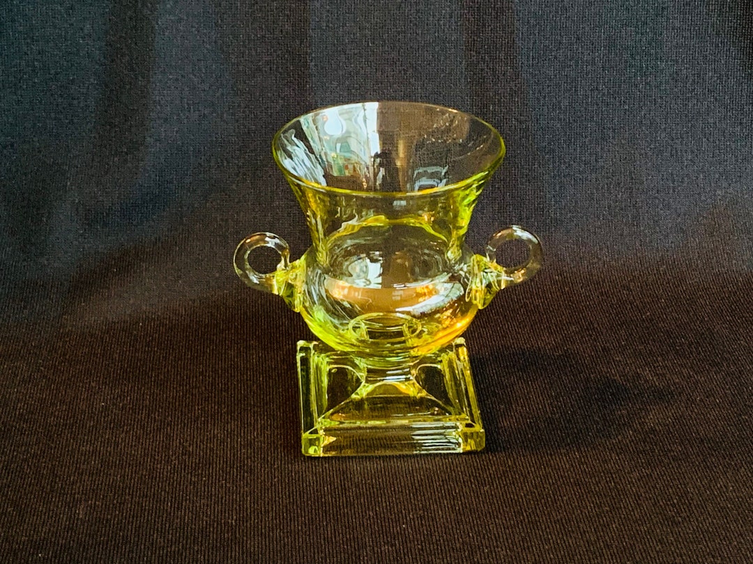 Duncan Miller Glass Art Deco Grecian Urn Bud Vase or Cigarette Holder ...