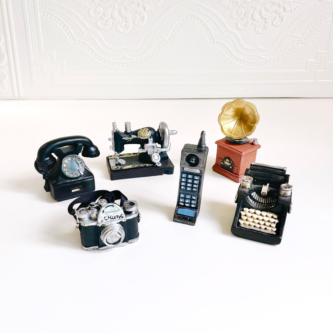Miniature Phone Gramophone Typewriters Dollhouse Shooting Props Dog Cat ...