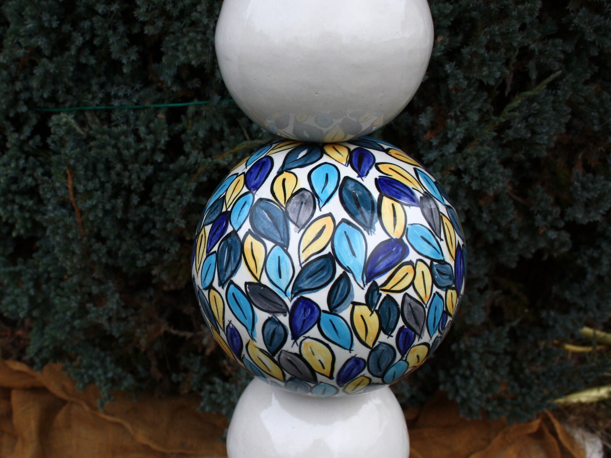 Ceramic Ball Stele With Hand-painted Balls in Leaf Decor Height 1.71 M ...