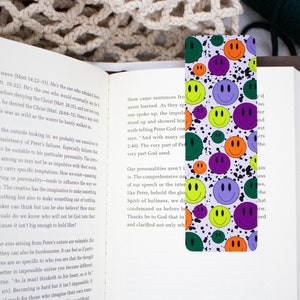 Smiley Bookmark / Bookish / Book Lover Gift / Quality Bookmark / Cute ...