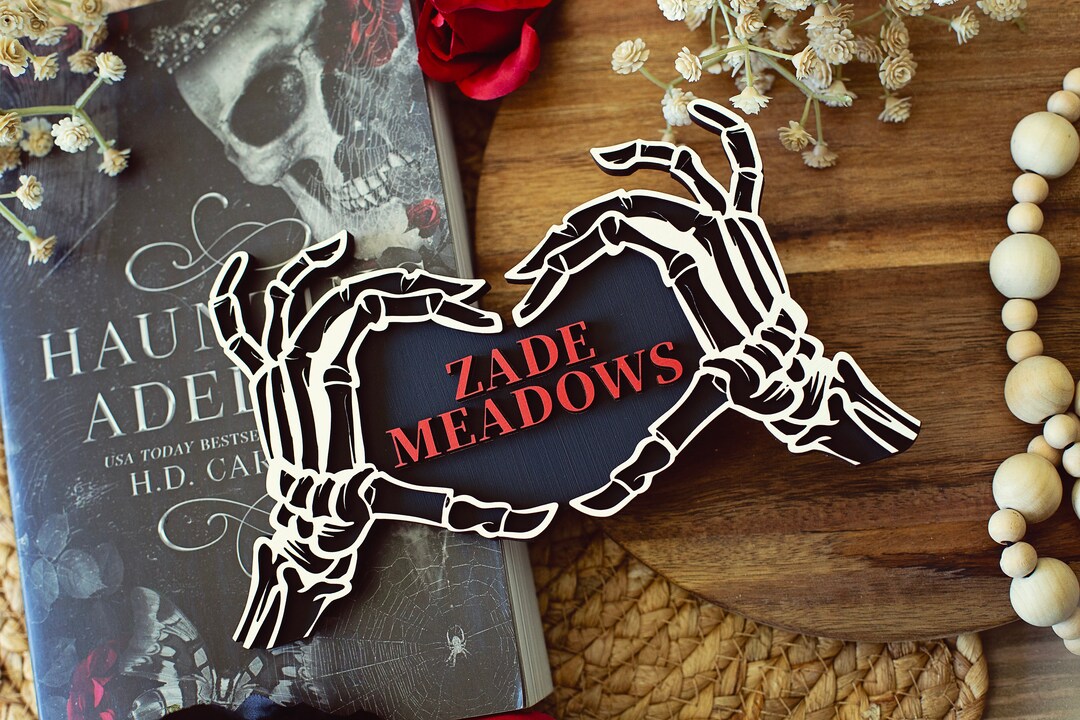 Zade Meadows Heart Sign, Haunting Adeline Sign, HD Carlton Merch ...