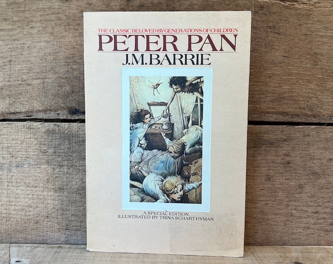 Peter Pan by J. M. Barrie, Illustrated by Trina Schart Hyman: Soft ...