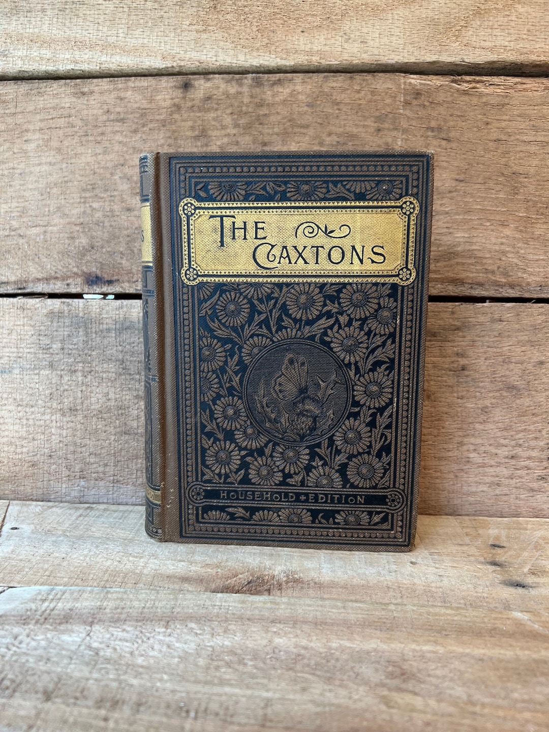 The Caxtons- A Family Picture by Sir Edward Bulwer Lytton: Household ...