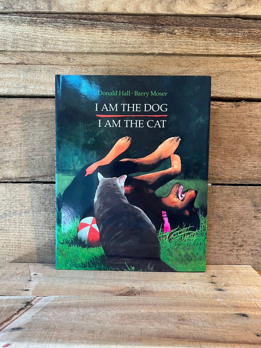 I Am the Dog, I Am the Cat, Illustrated by Barry Moser: With Dust ...