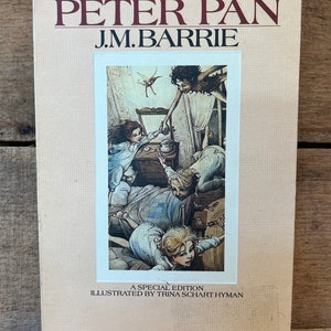Peter Pan by J. M. Barrie, Illustrated by Trina Schart Hyman: Soft Cover 1981 - Etsy