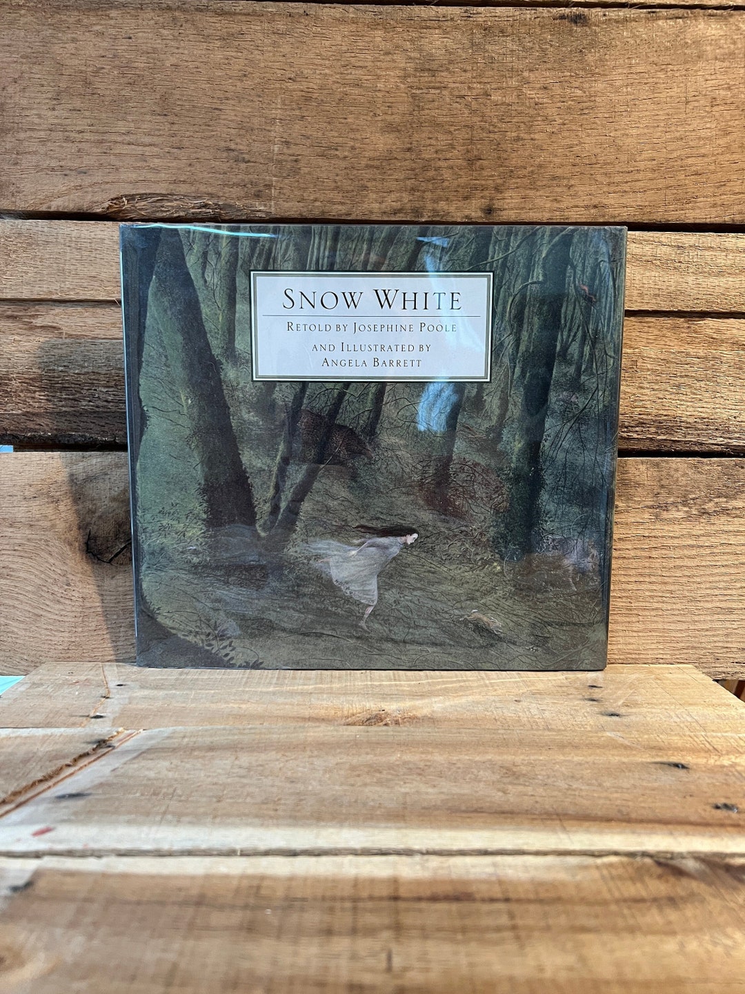 Snow White Retold by Josephine Poole, Illustrated by Angela Barrett ...