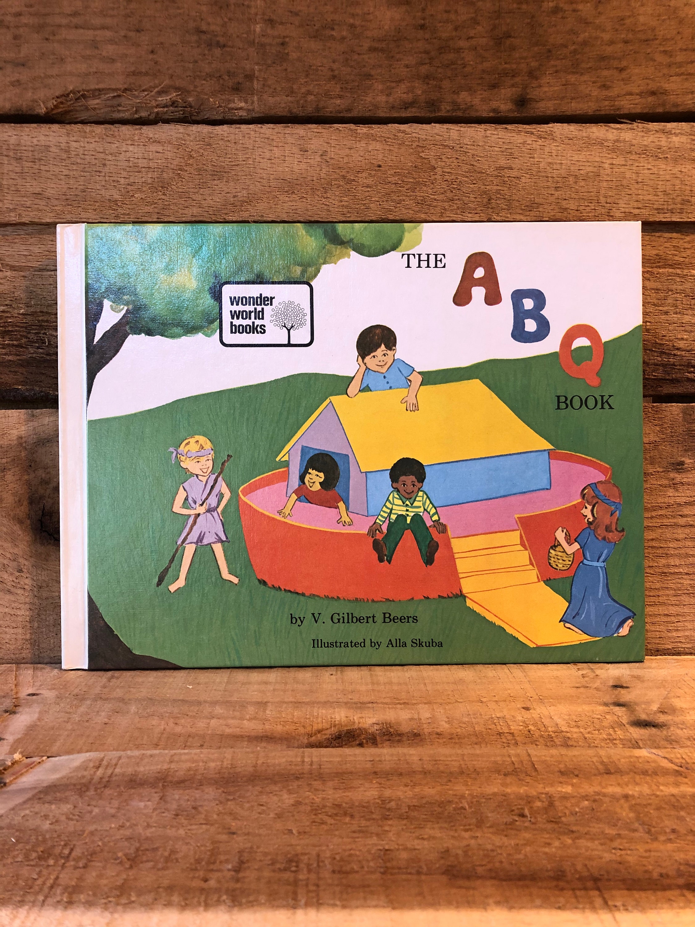 The A B Q Book by V. Gilbert Beers: Wonder World Books 1973 - Etsy