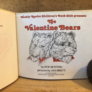 The Valentine Bears Illustrated by Jan Brett Weekly Reader 1983 - Etsy