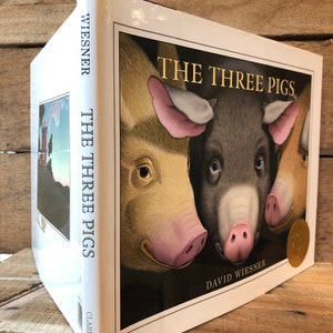 The Three Pigs by David Wiesner: With Dust Jacket 2001 - Etsy
