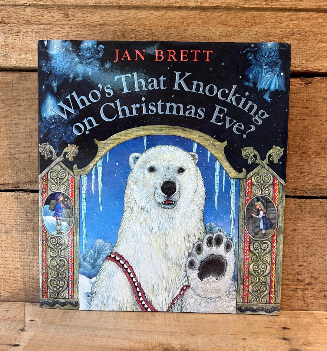 Jan Brett Who's That Knocking on Christmas Eve: With Dust Jacket 2002 ...