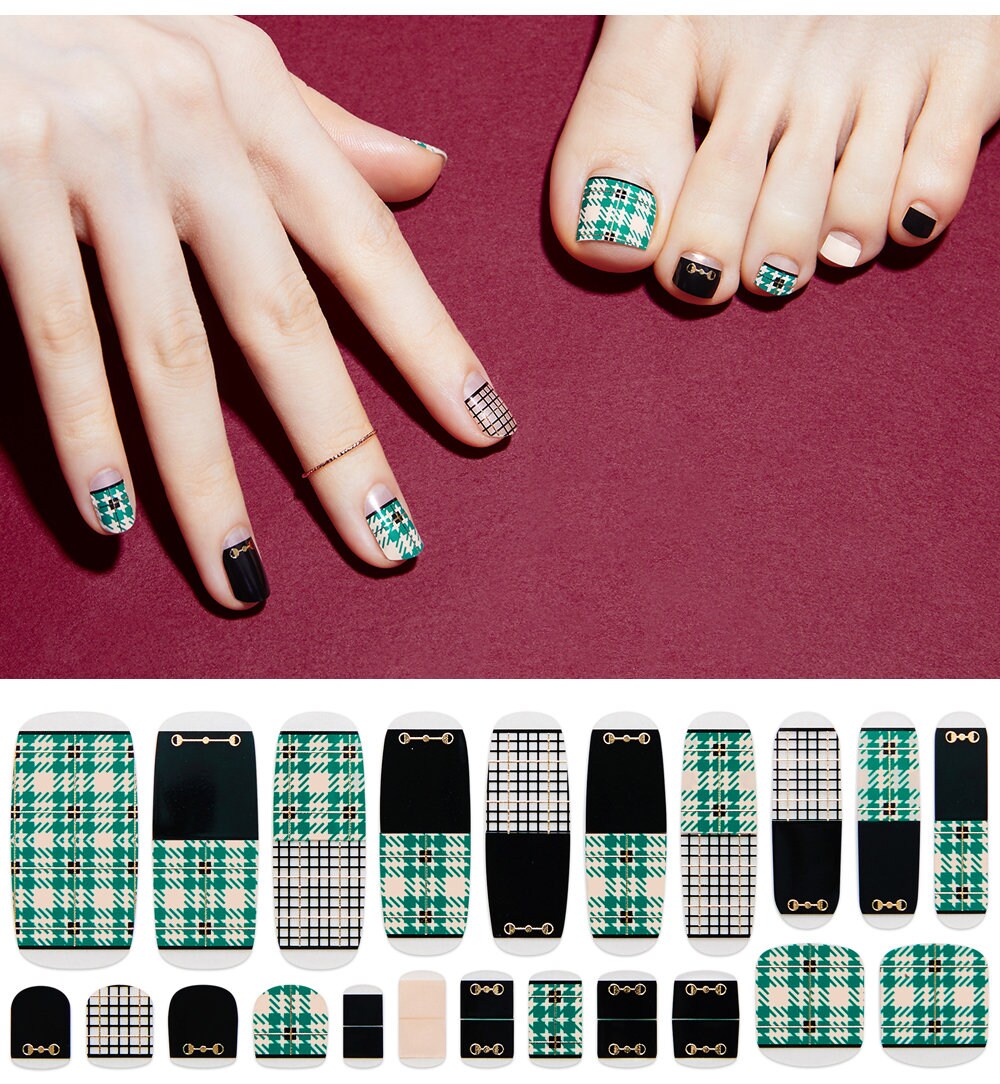 Green Tartan Check Nail Art / Black French Nail / 8F16 Dress | Etsy