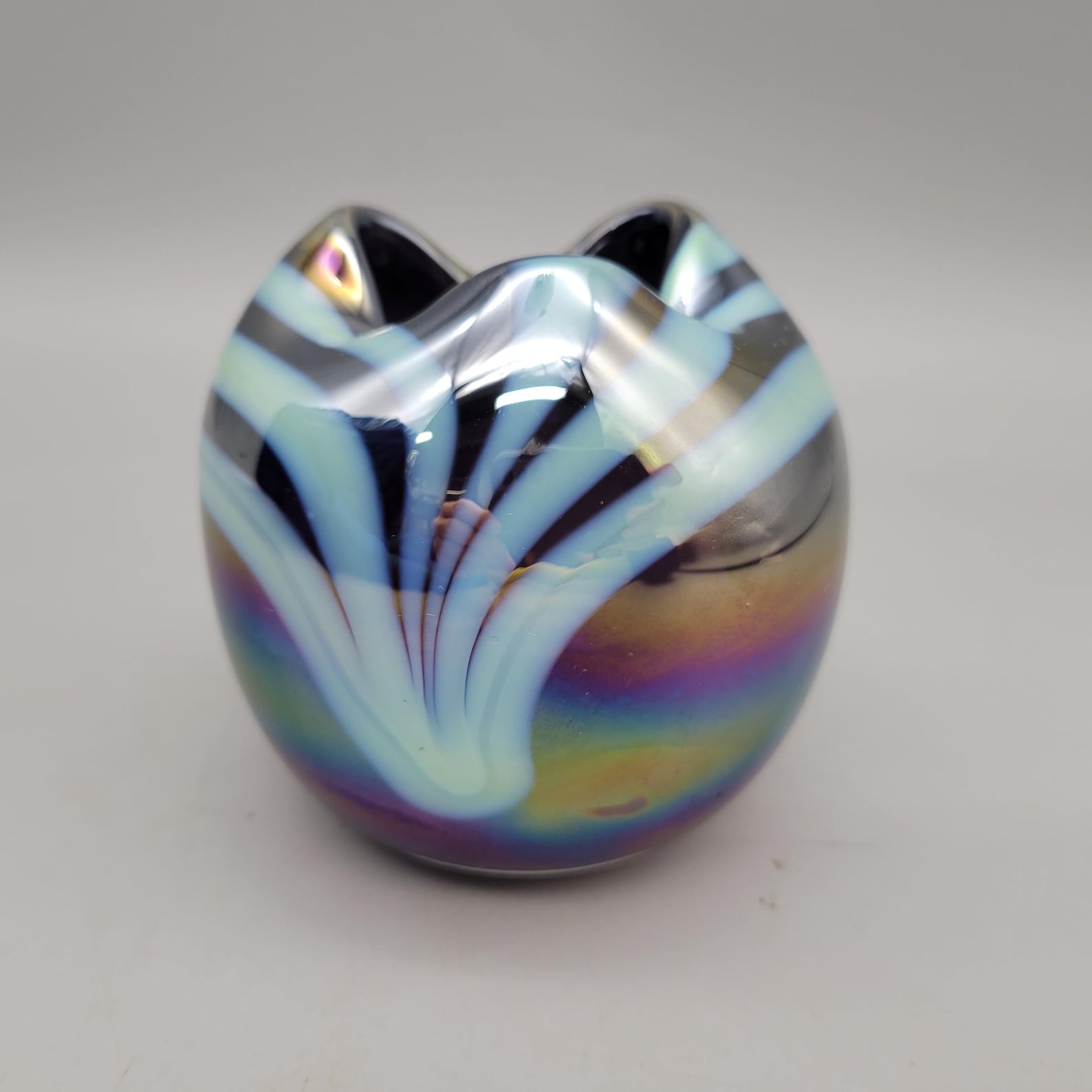 Vintage LEVAY Hand Blown Iridescent Art Glass Vase Signed Gary Levi ...