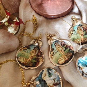 The Birth of Venus Scallop Shell Earrings - Etsy