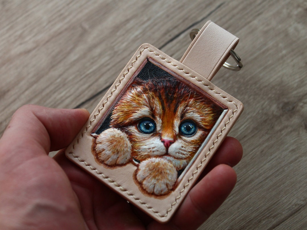 Custom Leather Cat Portrait Keychain: Personalized Pet Memorial - Etsy