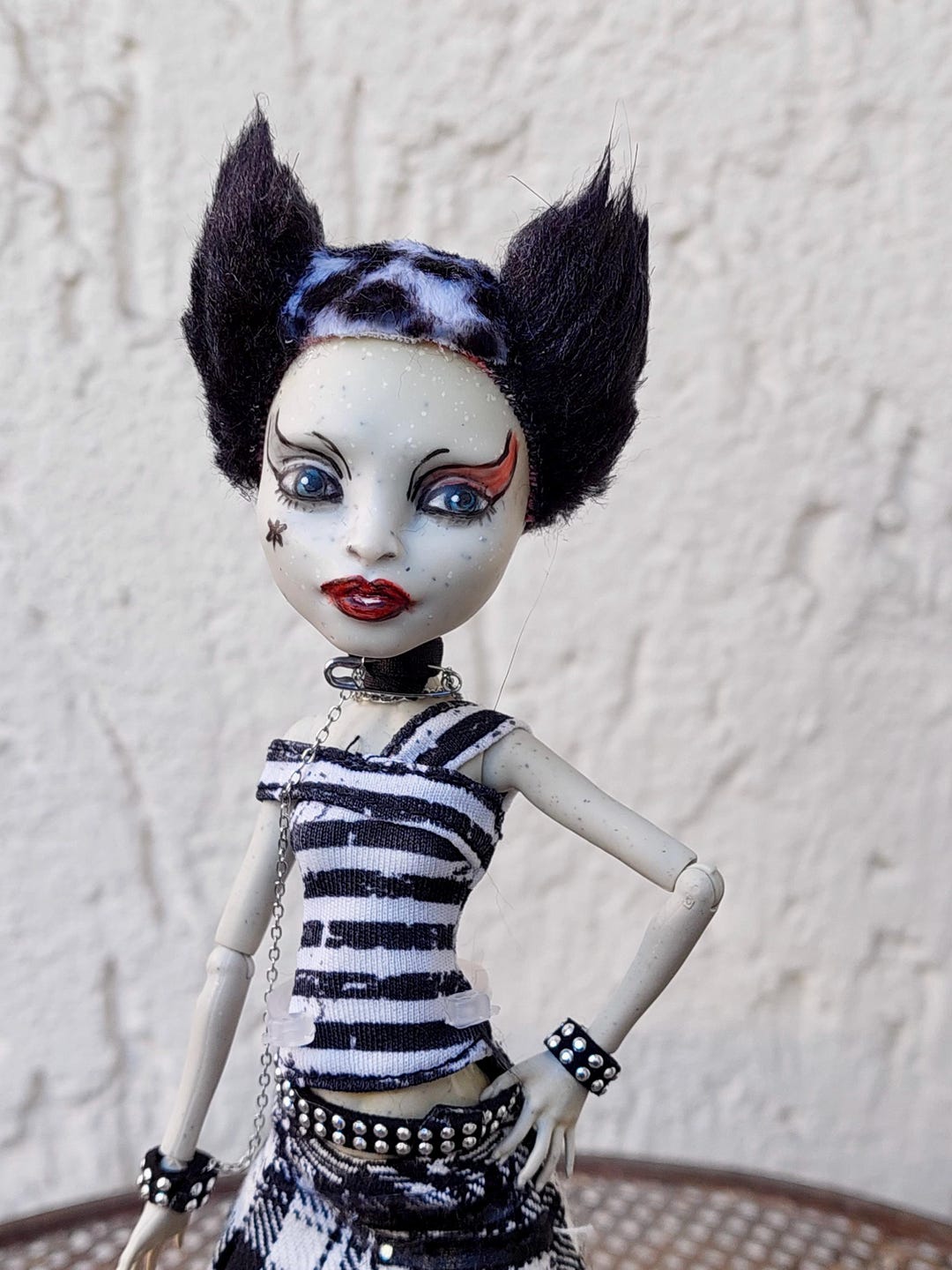 Monster High Repaint Doll "soo Catwoman" - Style London Punk 76/'77. - Etsy