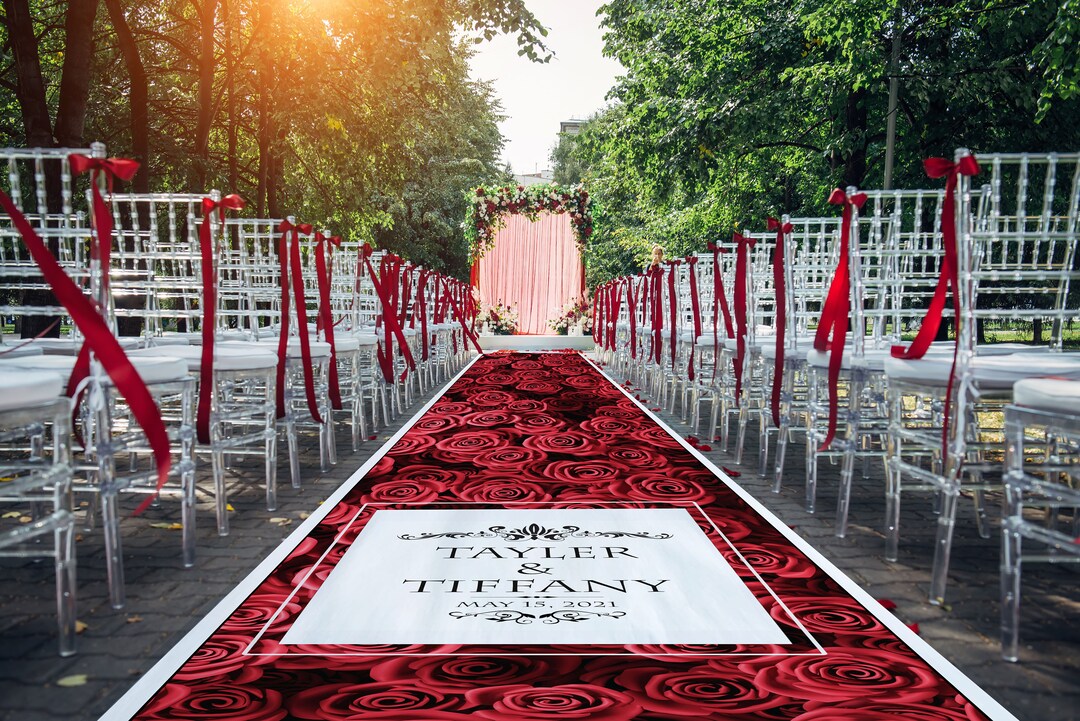 Custom Red Roses Wedding Aisle Runner: Personalized Ceremony Decor - Etsy