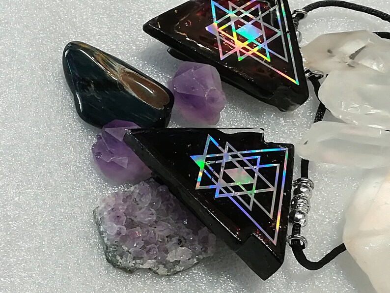 Orgonite Pendant MYSTIC TRIANGLES - Etsy