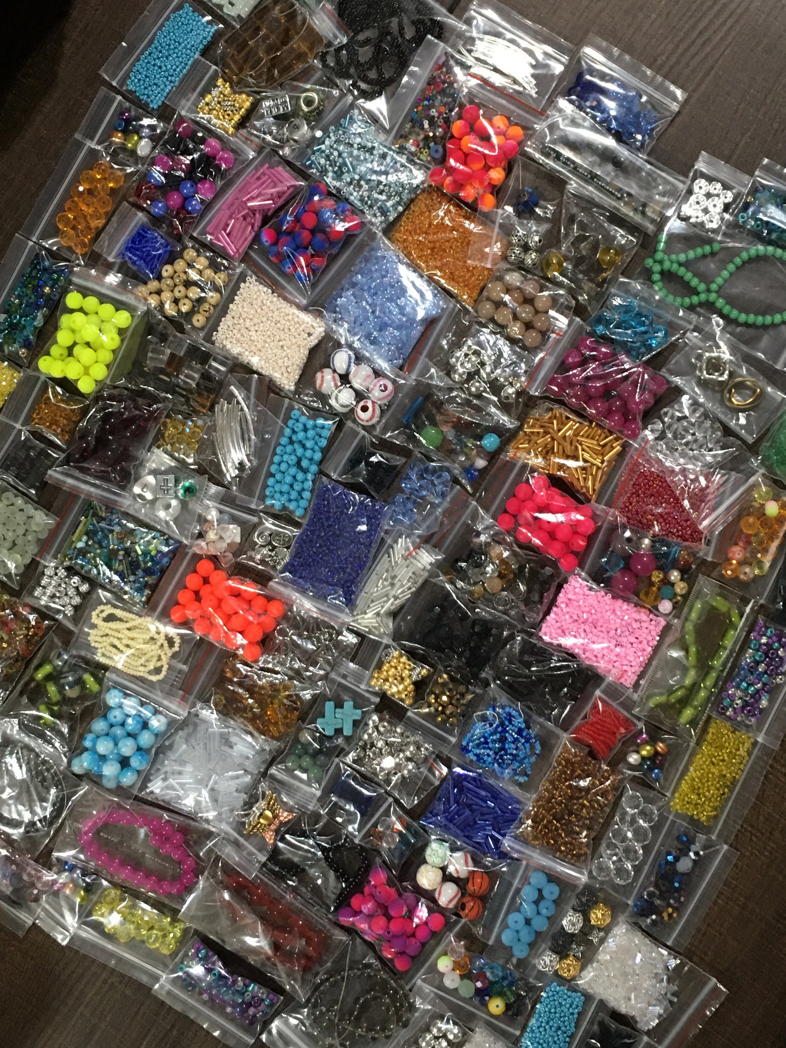 B 40 Bags of NEW Beads Mixed Types Glass Acrylic Metal Wood - Etsy