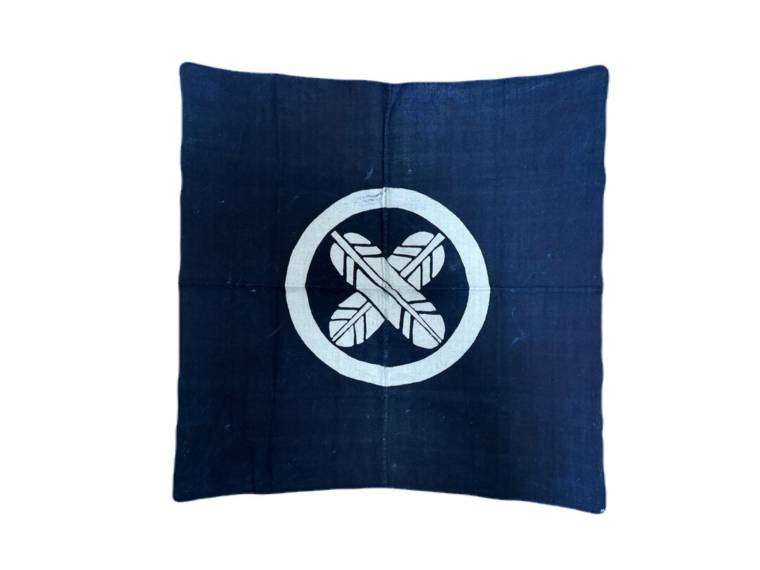 Japanese Vitage Indigo Tsutsugaki Fabric With the Crest of Hawk's ...