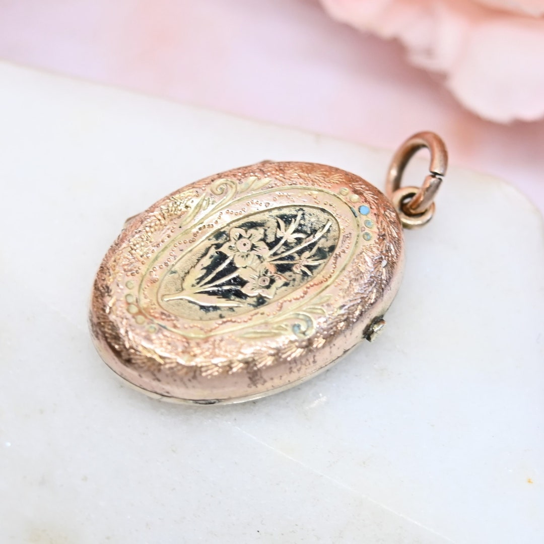 Antique Victorian Enamel Gold Locket Oval Hand-chased Taille D’épargne ...