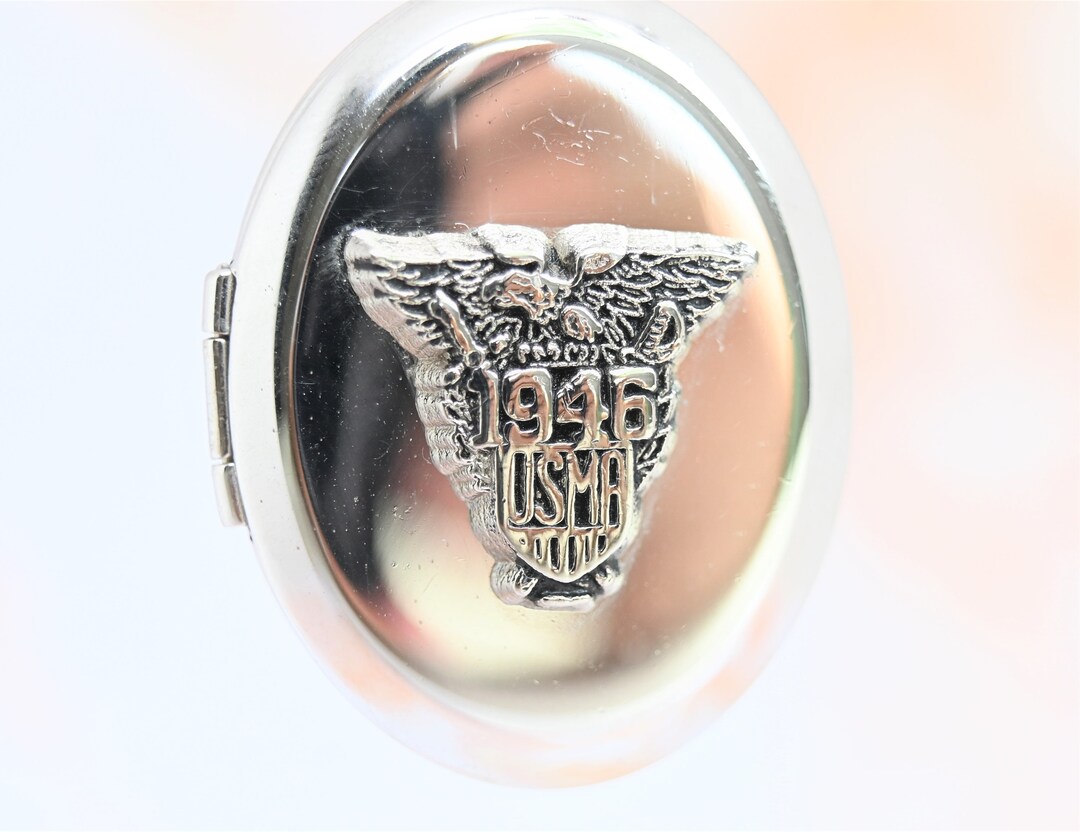 Vintage Locket 1946 US Military Academy USMA Insignia Sterling Silver ...