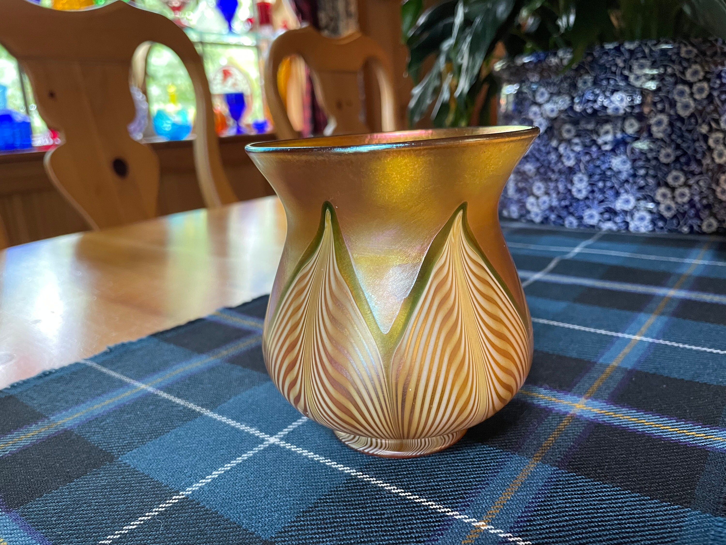 Quezal Antique Art Glass Shade. Signed. Circa 1910-1920. Pulled Feather ...