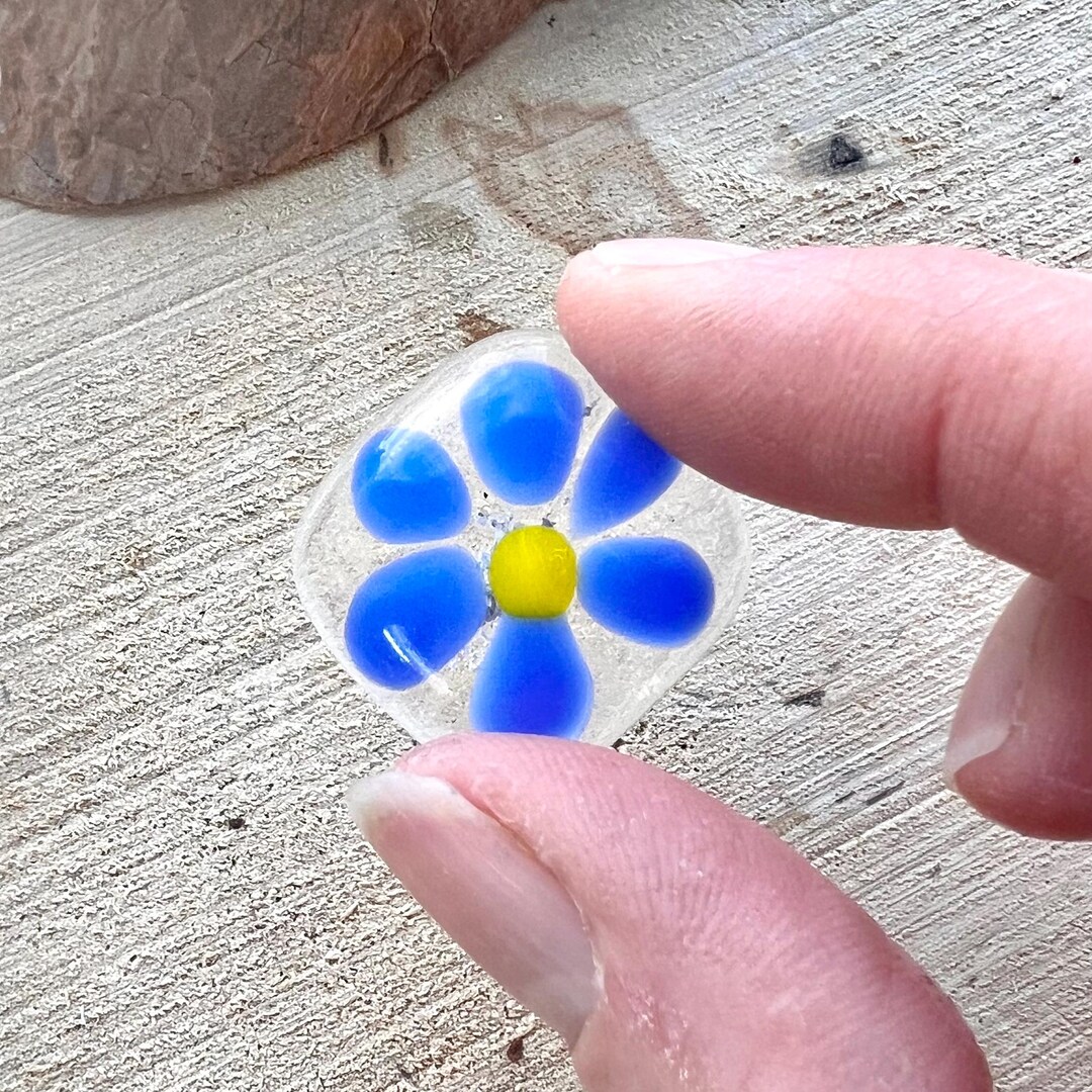 Memorial Cremation Ashes in a Glass Forget-me-not Pebble - Etsy