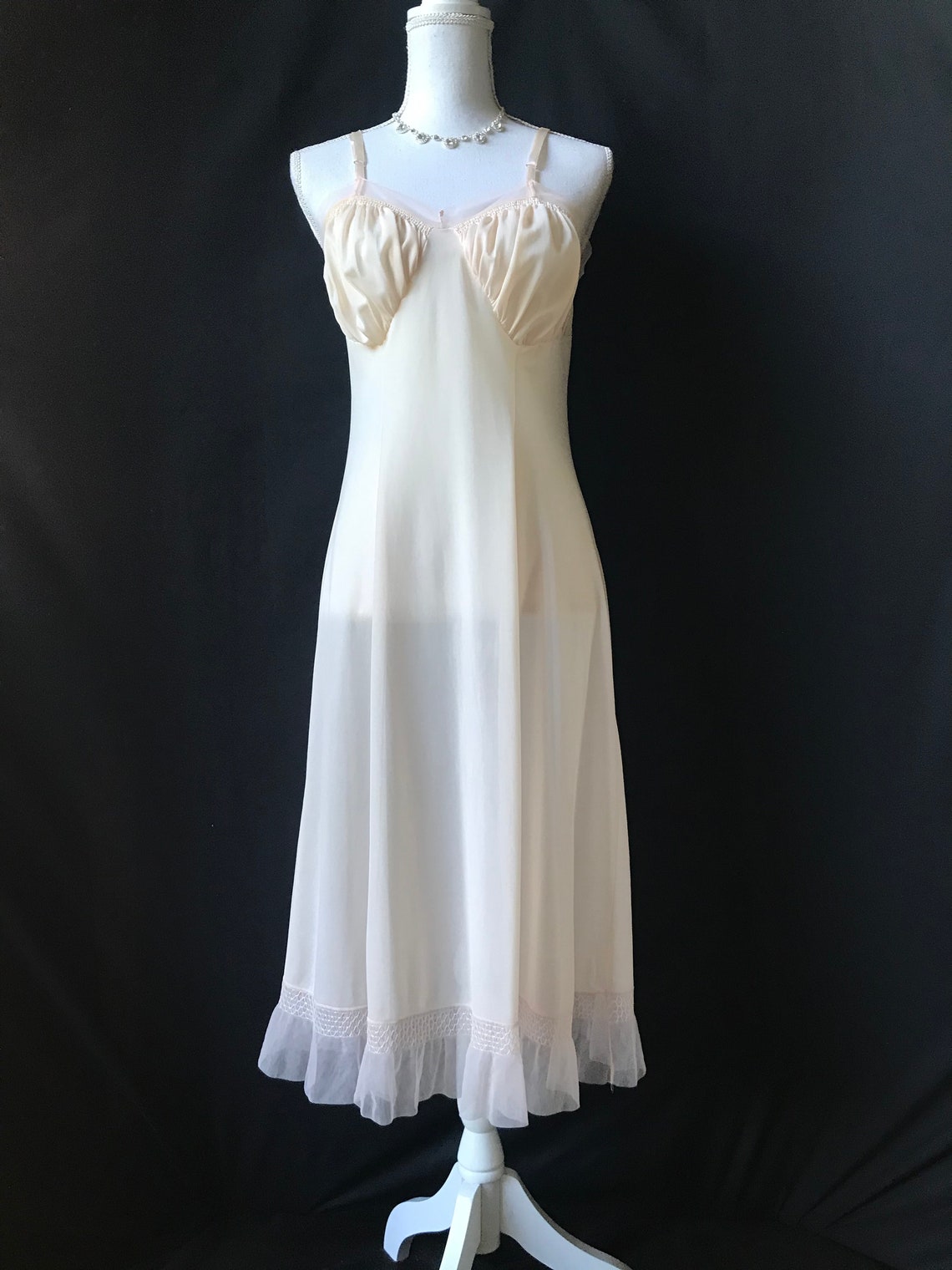 Vintage Creamy / Champaign / Lightish Pink Slip by | Etsy